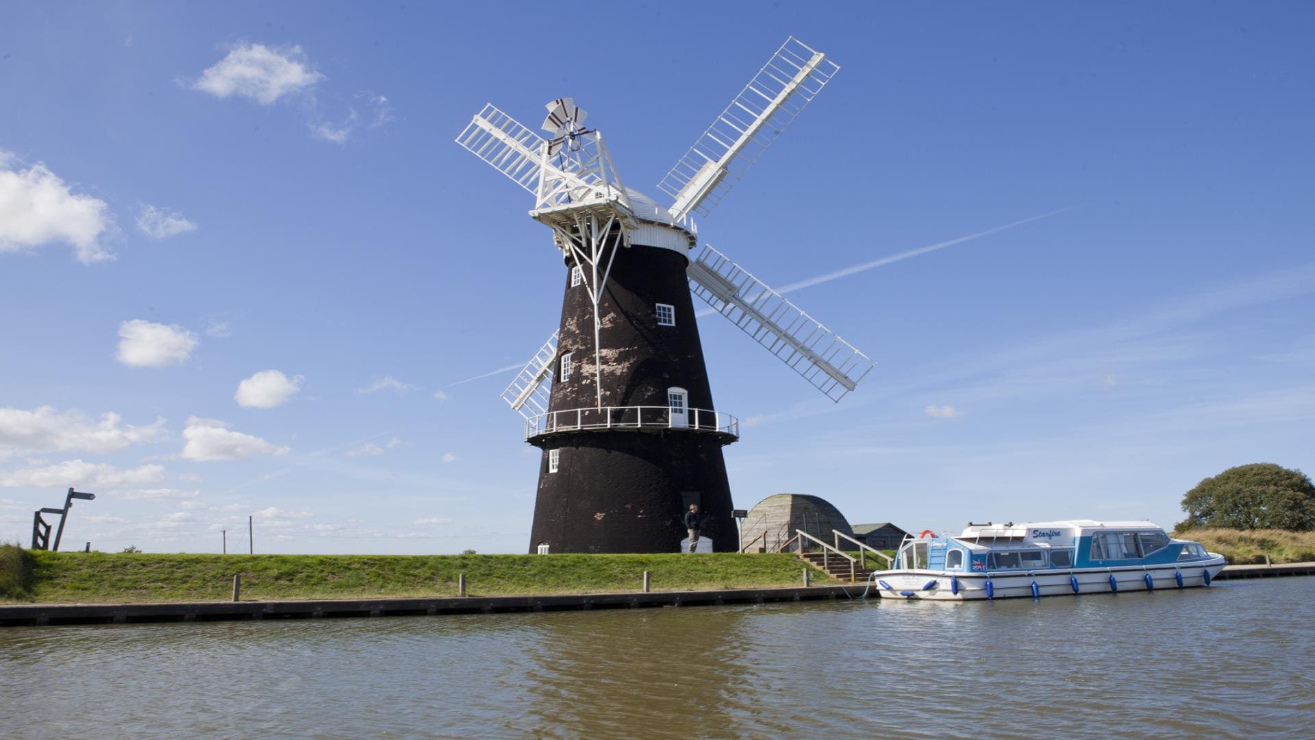 Coach Holidays to Norfolk 2026 | Broads & Coastal Breaks | Grand UK