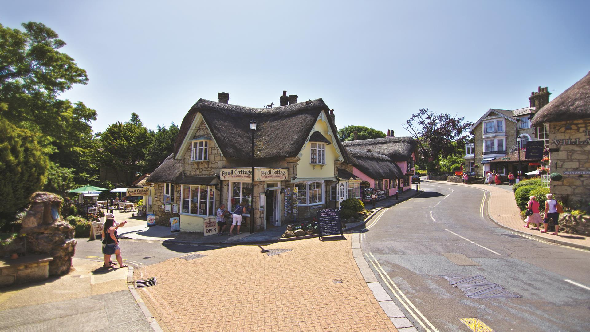 Coach Holidays to the Isle of Wight 2026 | Island Breaks | Grand UK